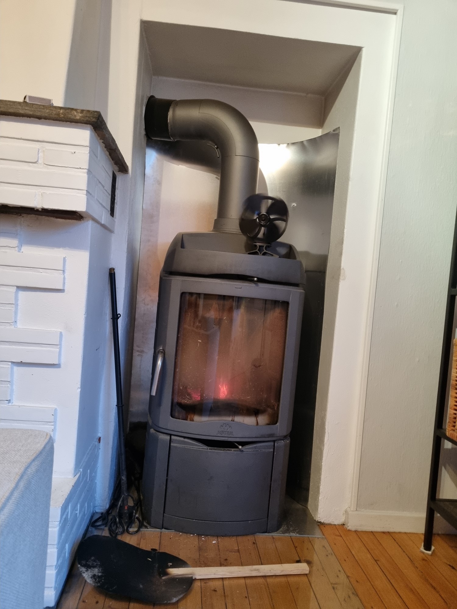 Vedovn, varmeskjold /stålplate - ByggeBolig