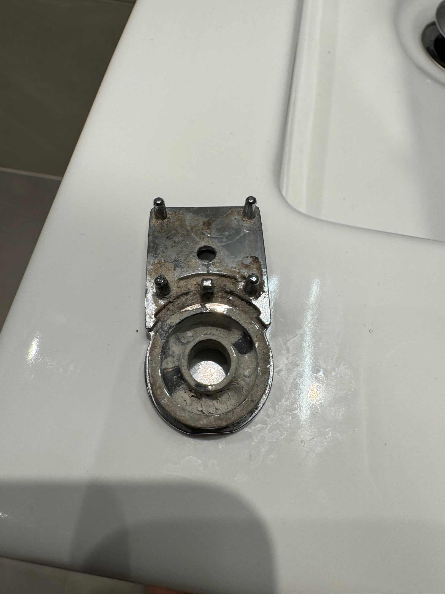 Oppheng til dusjdører - ByggeBolig