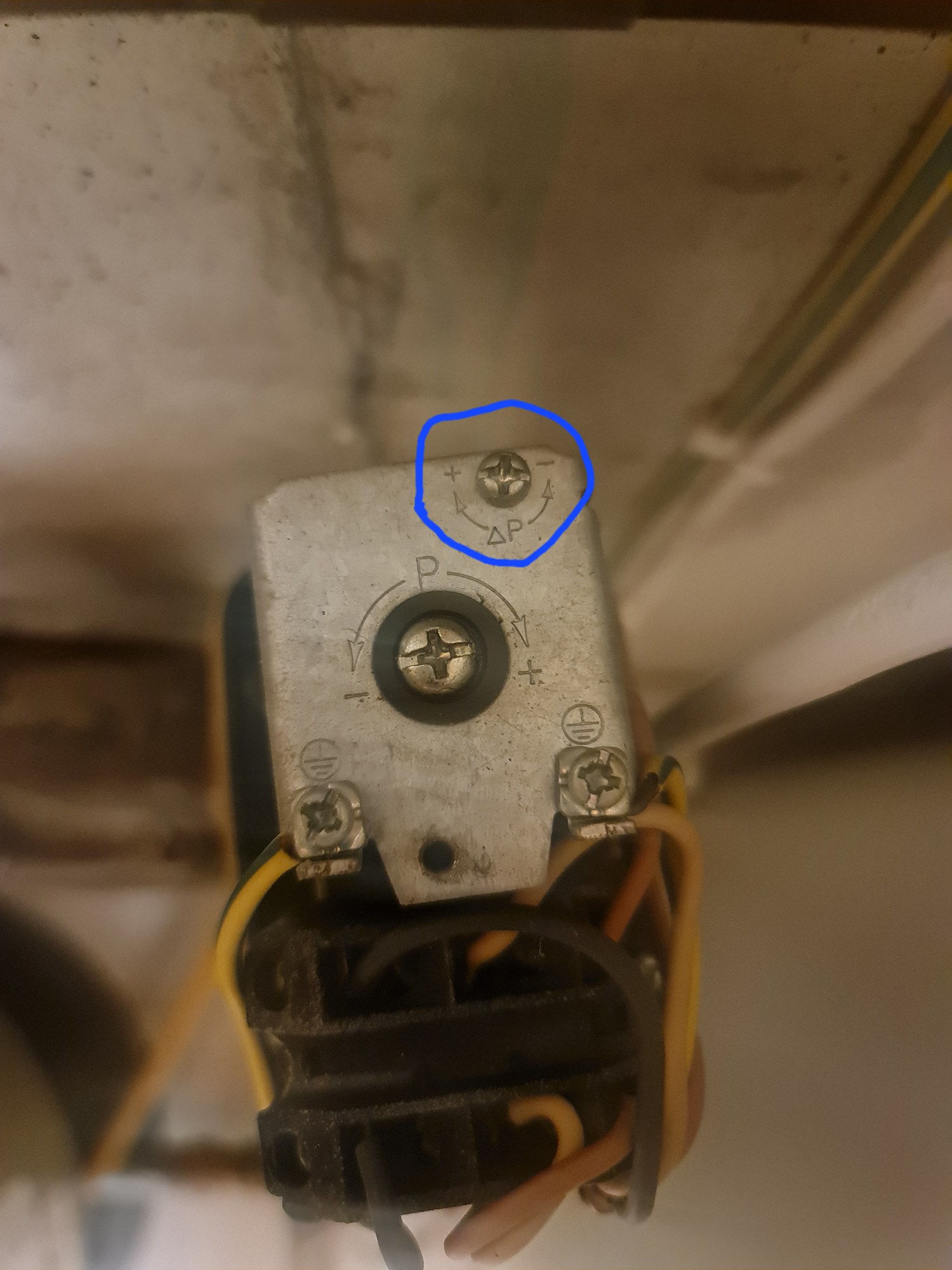 Justere elektrisk trykkbryter Danfoss CS 2-6 - ByggeBolig