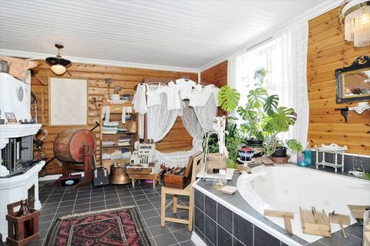 Dusj og badekar på soverommet, eller seng og peis på badet? - ByggeBolig