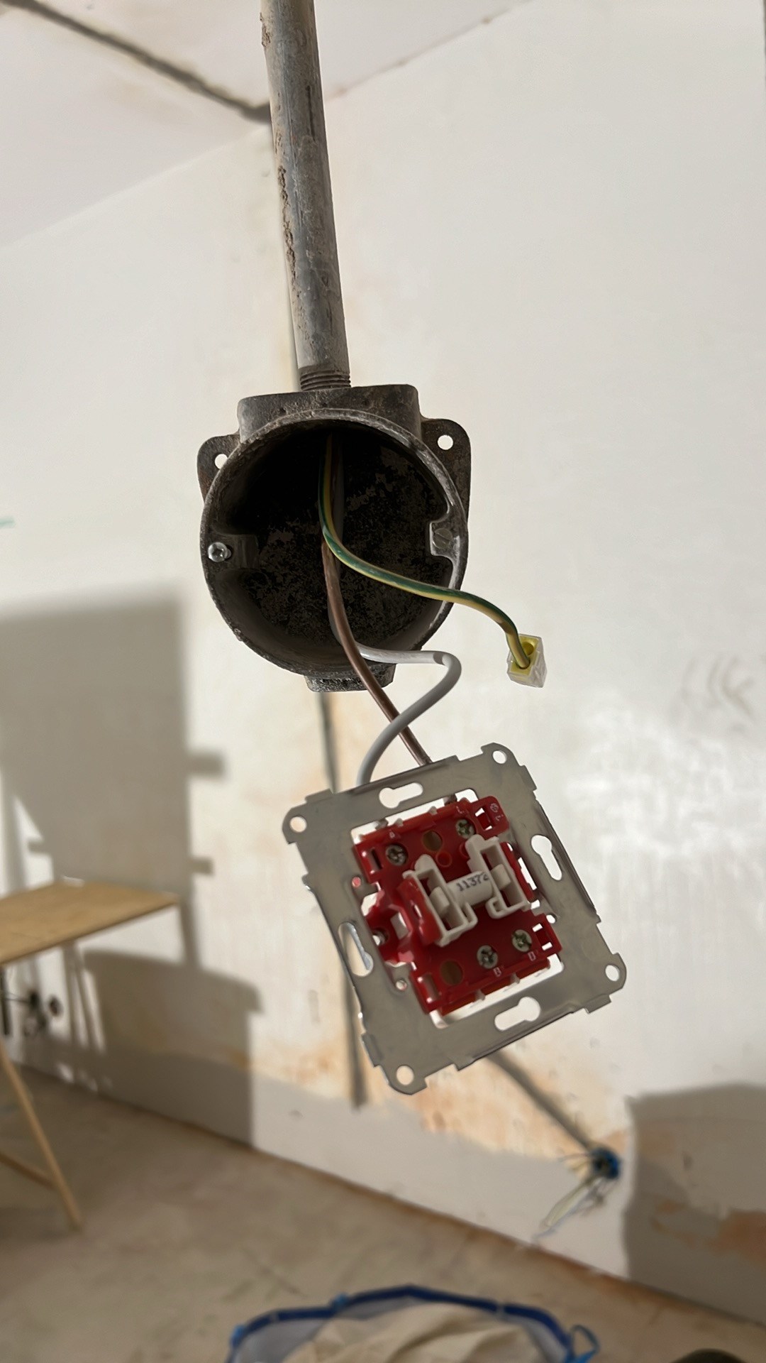 Erstatte lysbryter med stikkontakt? - ByggeBolig