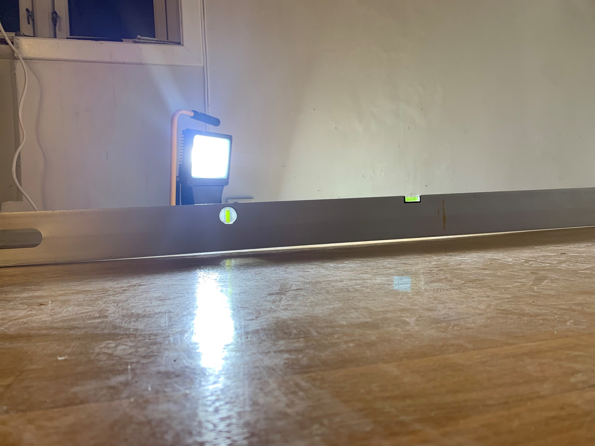 Vinyldilemma - Ujevnt gulv - ByggeBolig