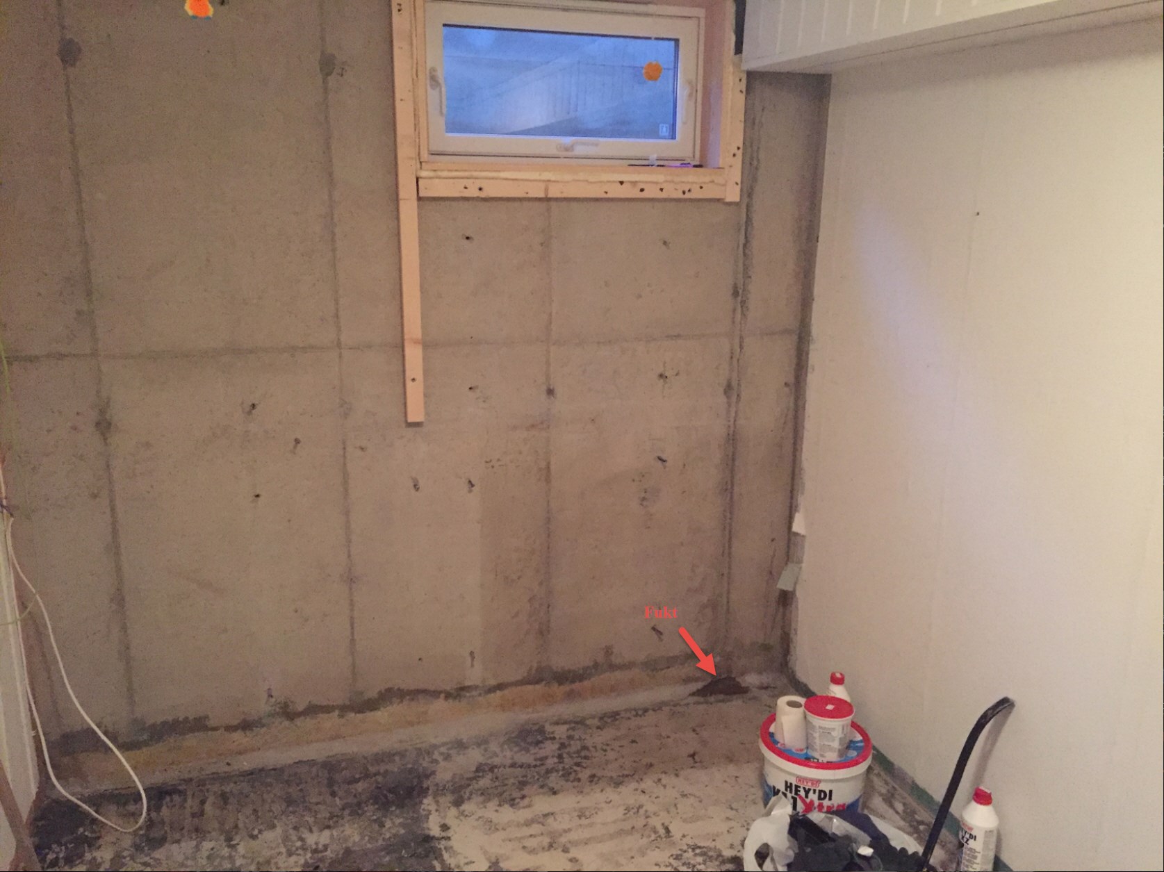 Tjærepapp og gulvvarme kjeller + fukt i gulv. - ByggeBolig