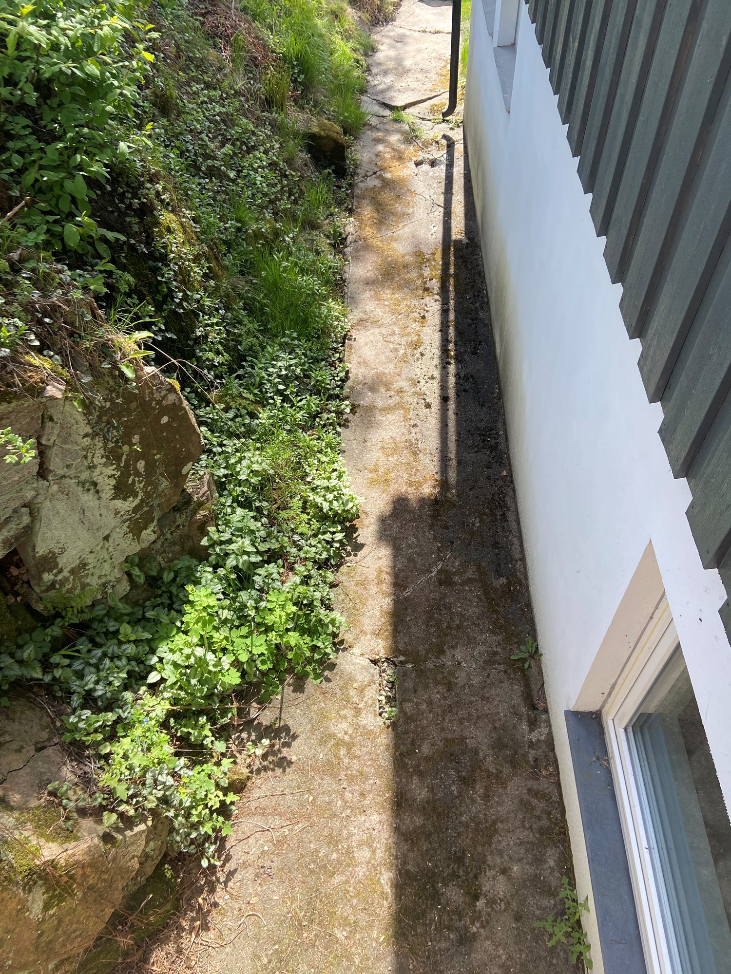 Fjerne betong inntil hus - ByggeBolig