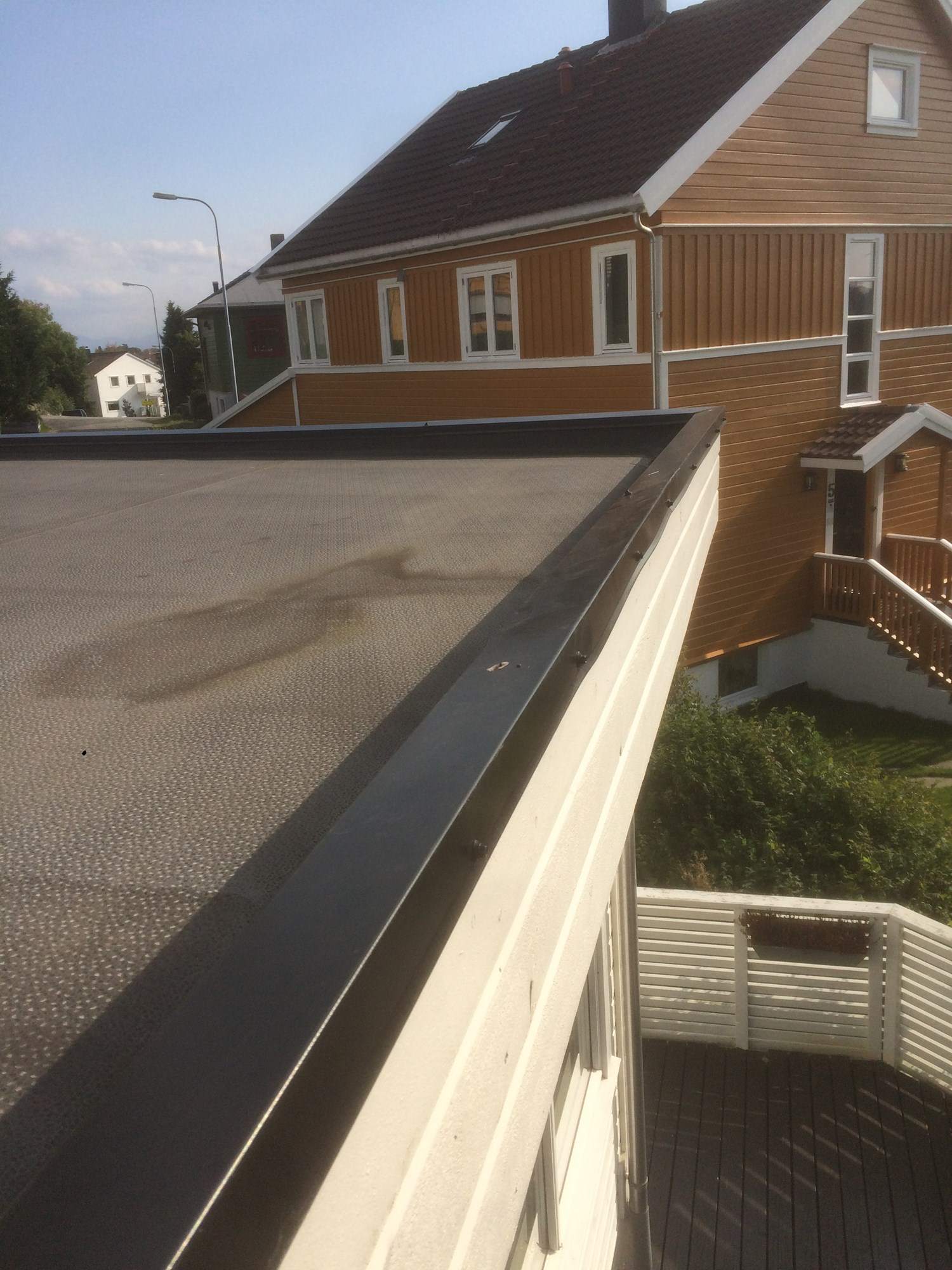 Gjerde rundt takkant - ByggeBolig