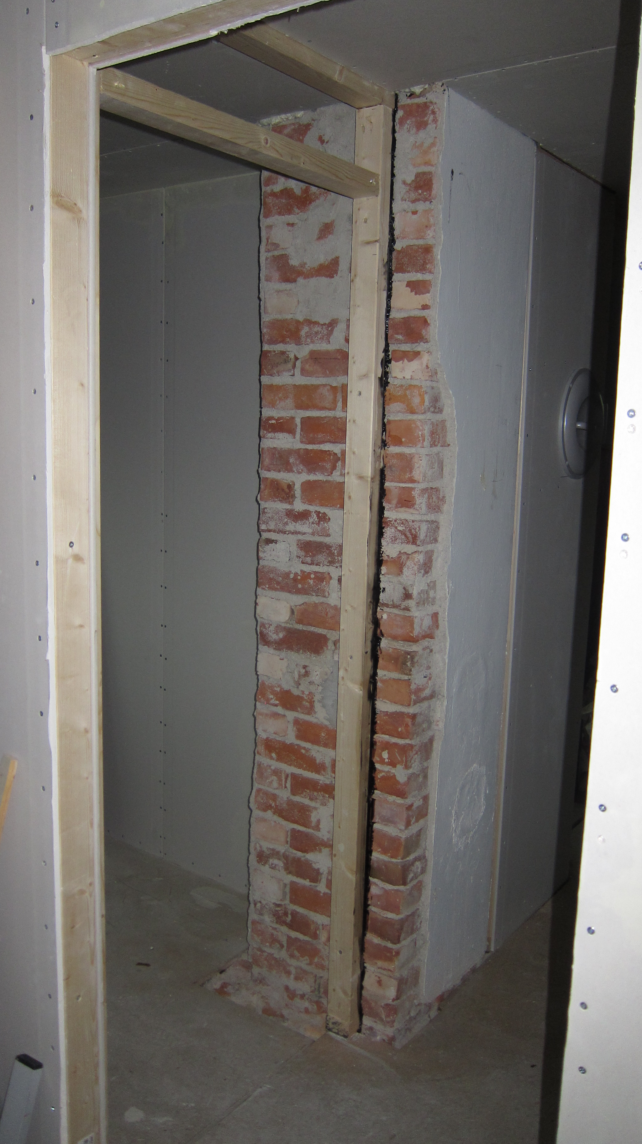 Pussing/sparkling av gammel mursteinspipe - ByggeBolig