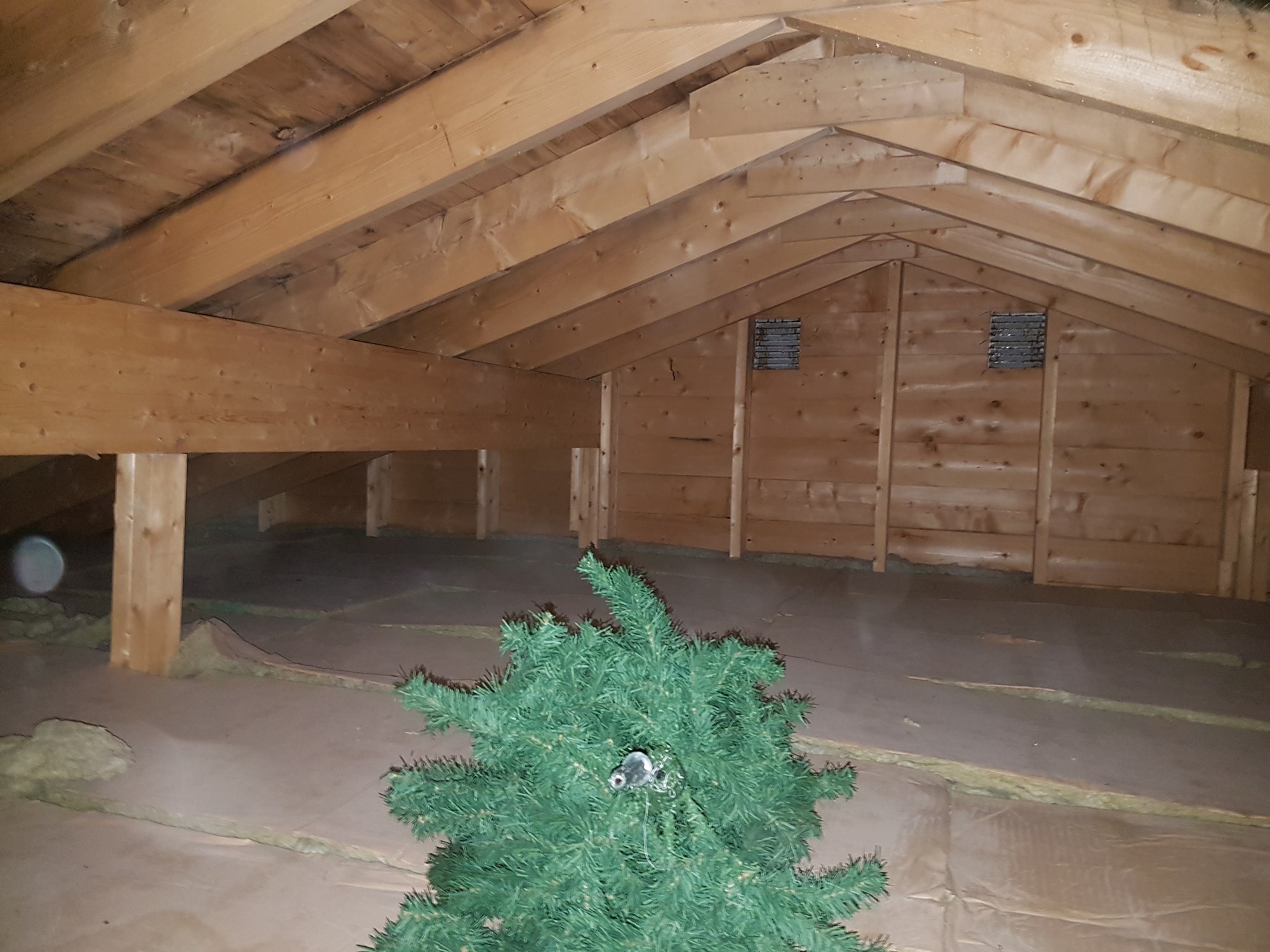 Legge gulv på loft - betraktninger omkring løsning - ByggeBolig