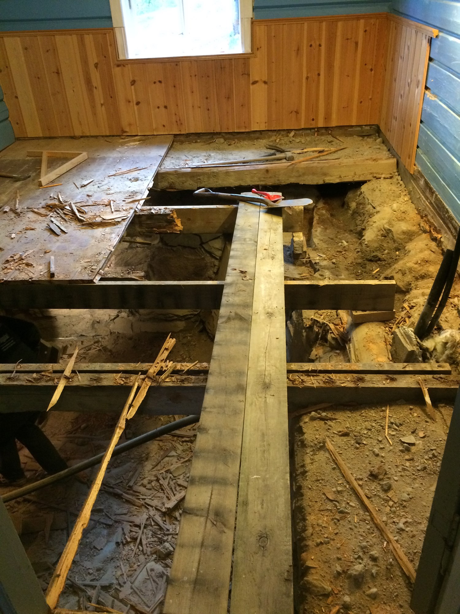 Oppbygging av gulv over kjeller med jordgulv - ByggeBolig