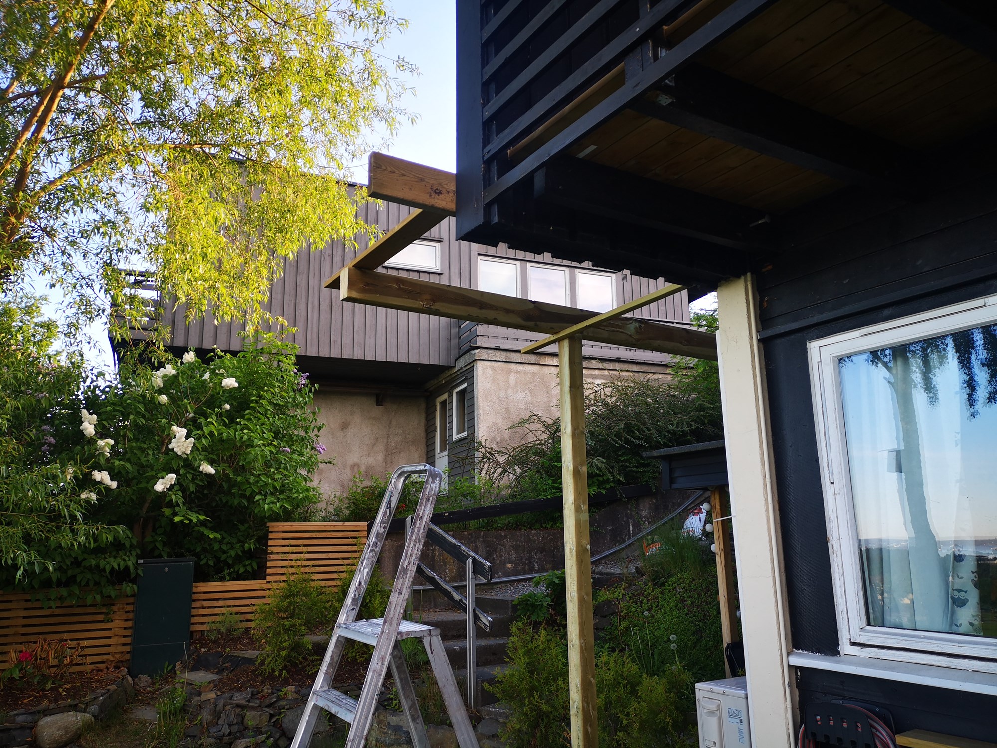 Utkraging veranda 48x148 - ByggeBolig