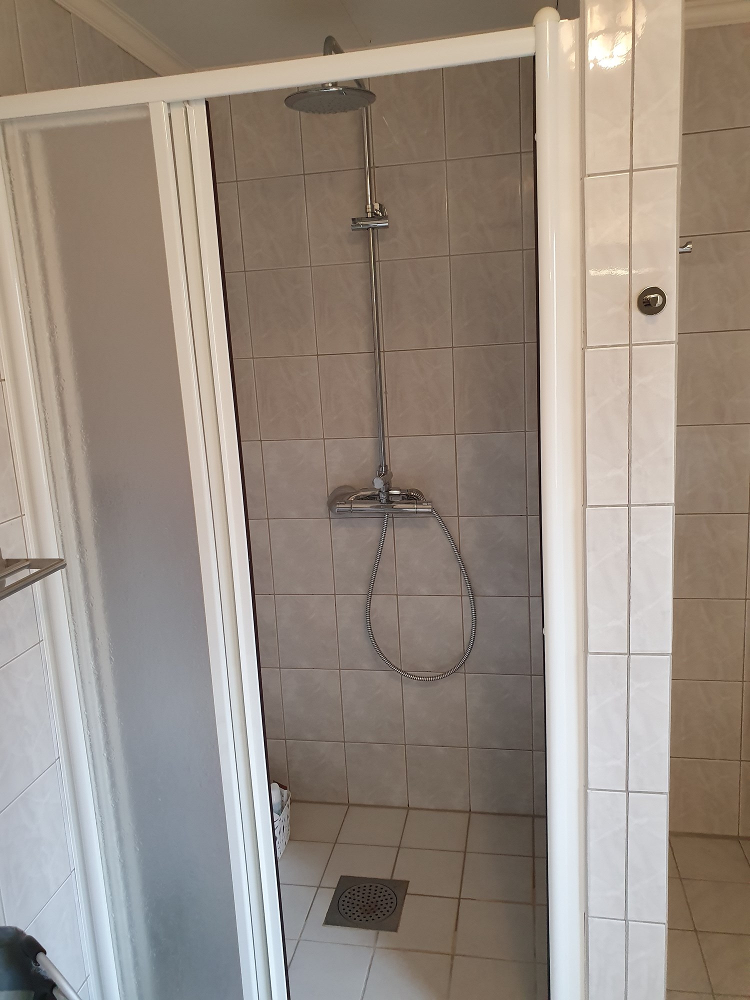 Sparkle over fliser baderom - alternativer -> våtromssparkel ...