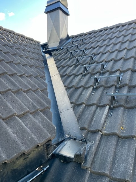 Lekkasje under gradrenne.... en skikkelig nøtt.... - ByggeBolig