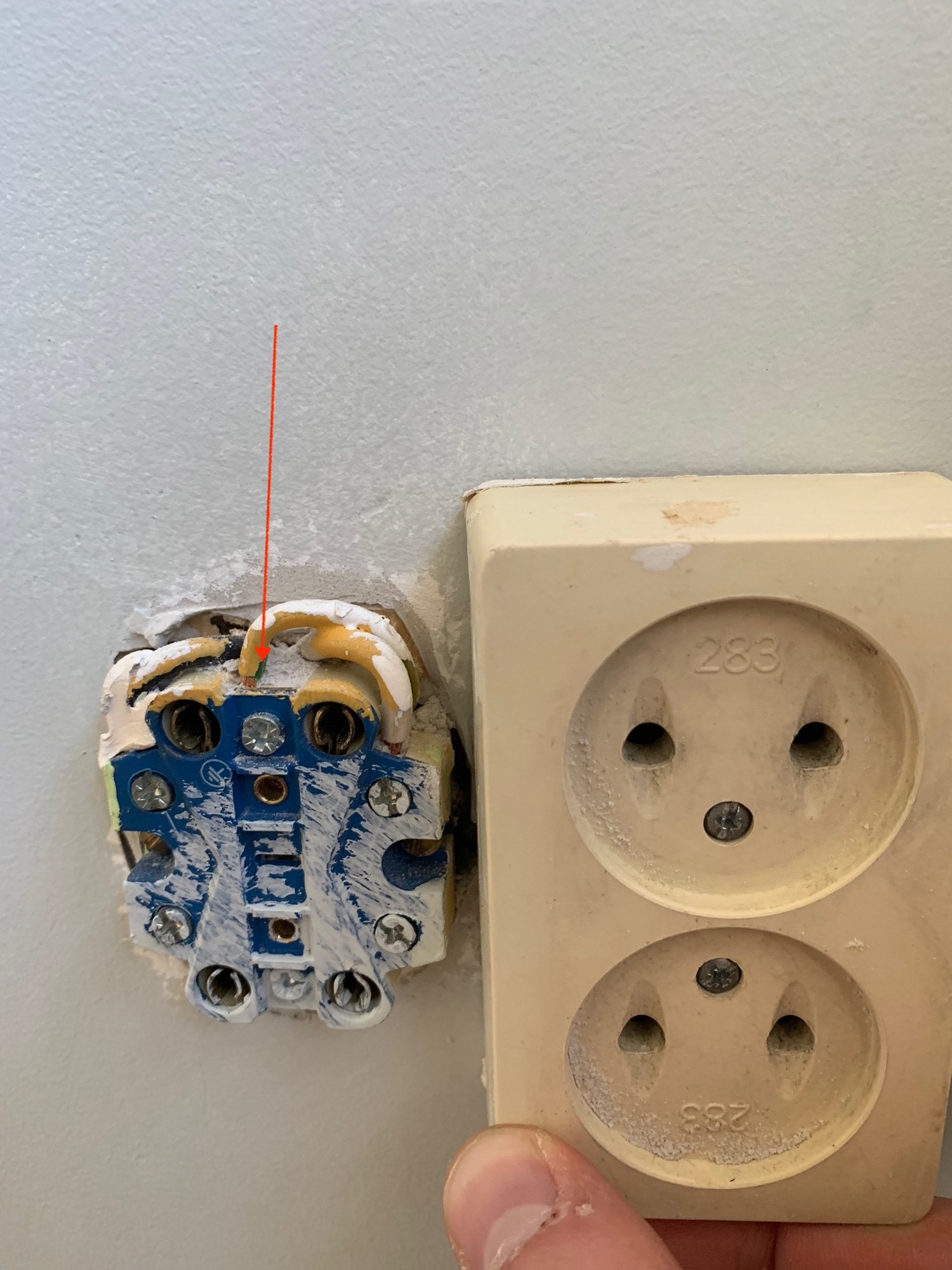 Ujordet kontakt, hva gjør midtre ledning - ByggeBolig