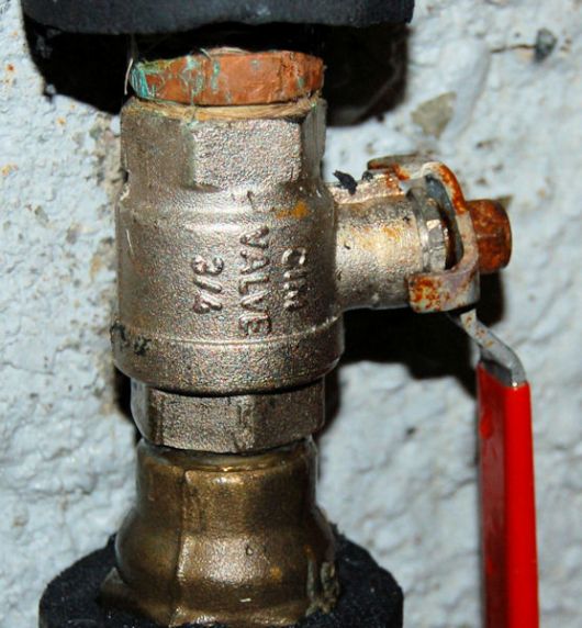 Stoppekran: Skifte pakninger eller bytte hele kranen? - ByggeBolig