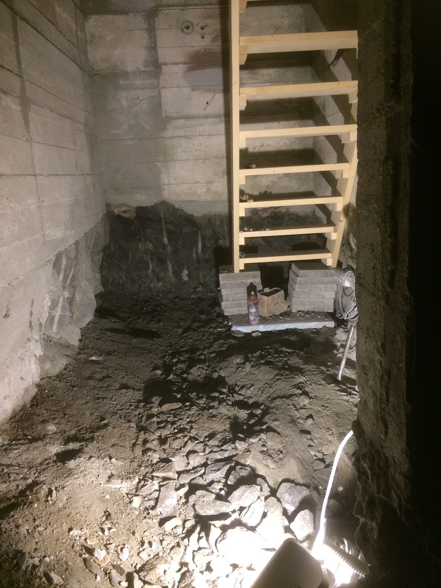 Støpe nytt gulv kjeller - ByggeBolig