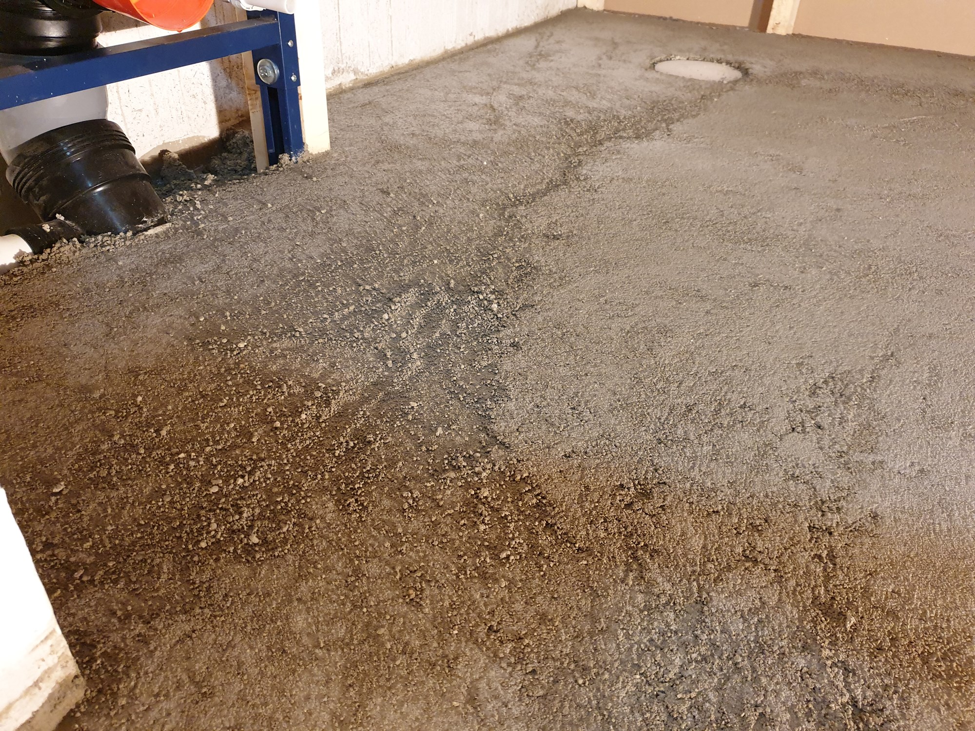 Slipe ned betong i dusjsone - ByggeBolig