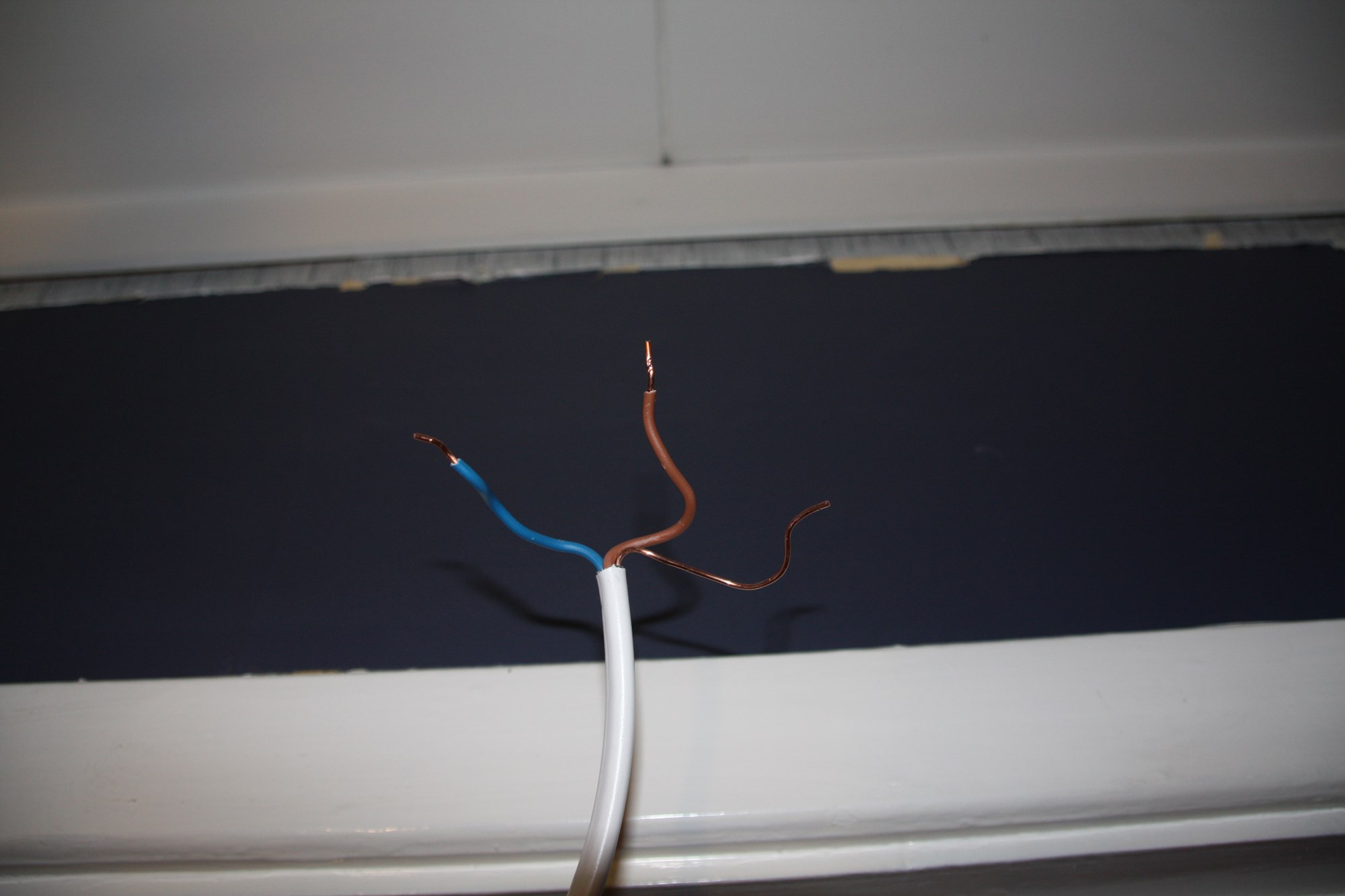 Sikre strømførende ledning - ByggeBolig