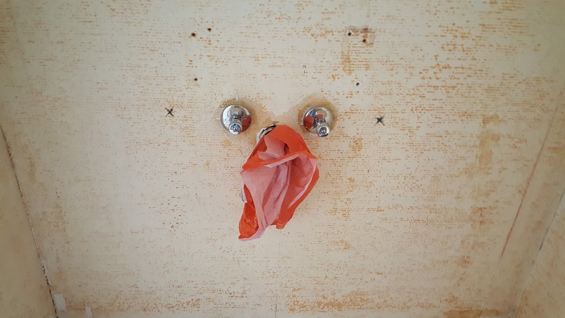 Henge opp baderomsmøbler med mollyplugg på gips? - ByggeBolig