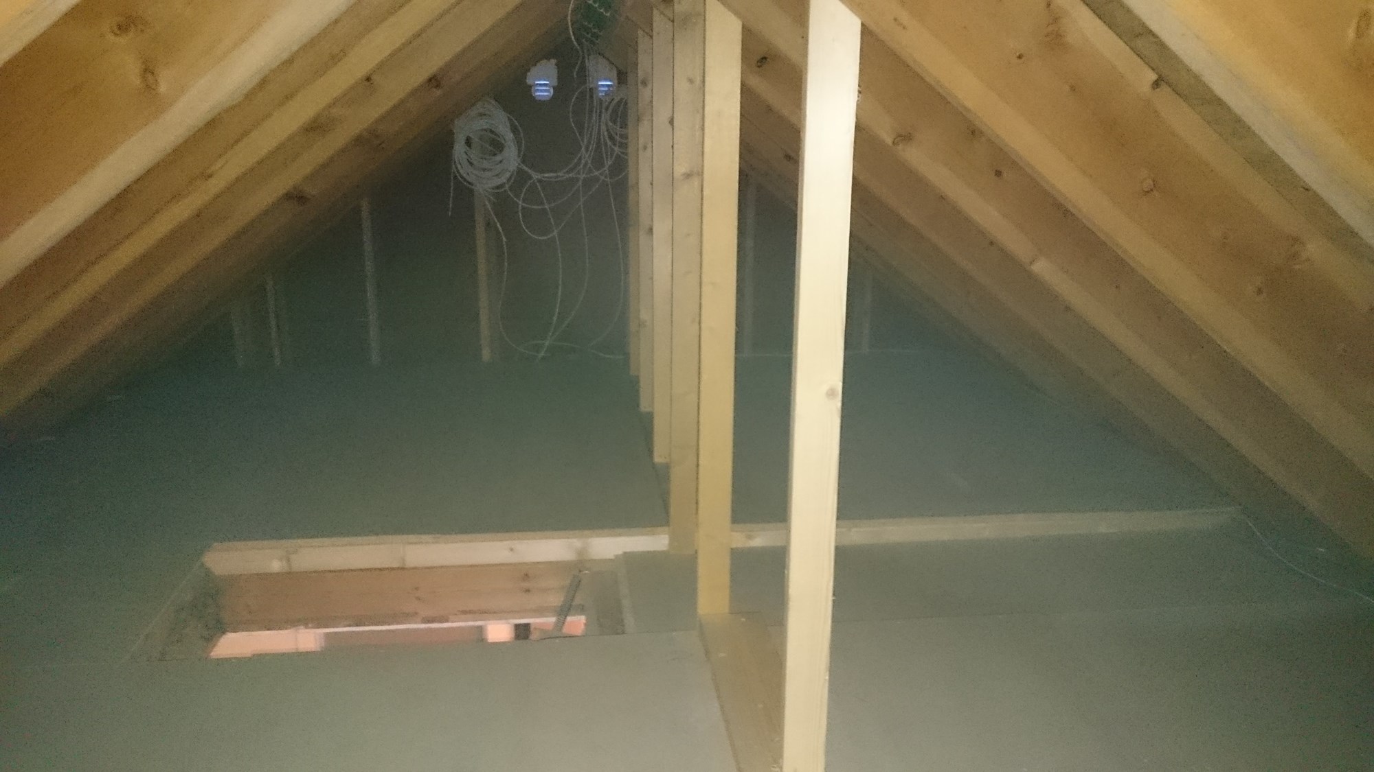 Fukt mellom 2 etg, kaldloft. - ByggeBolig