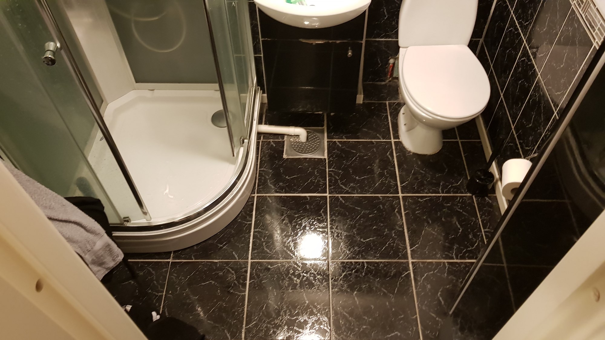 Flytte sluk i baderomsgulv - ByggeBolig